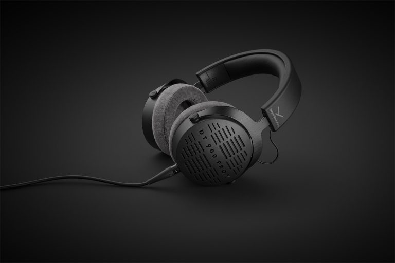 Buying a professional studio headphone? Here are the things you need to ...